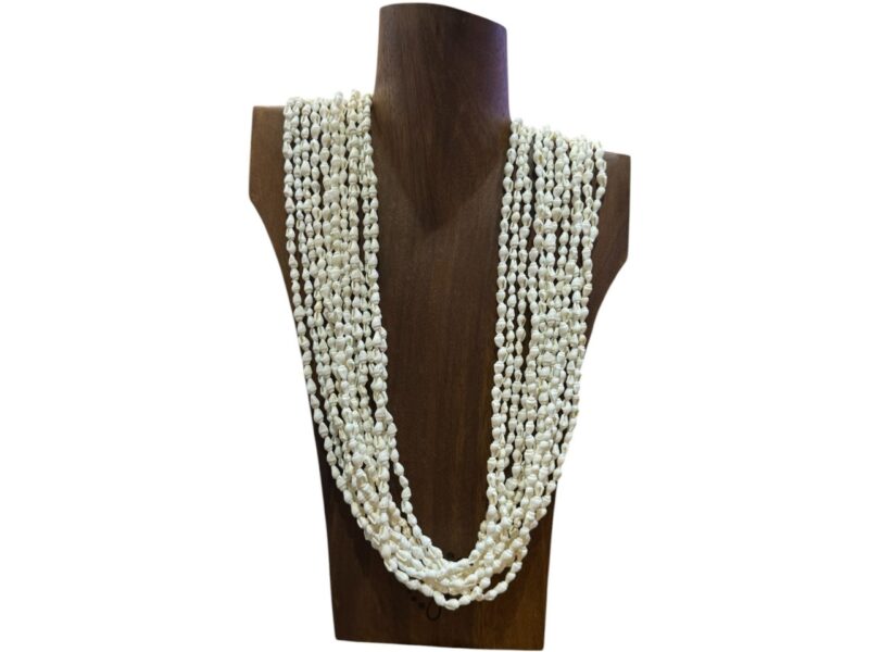 36″ Polished Cream Color Nasa Shell Lei, 480pc/cs, MOQ-12pcs/bag – JKW LLC